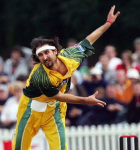 Top 10 Best Australian Fast Bowlers - Sports Samrath