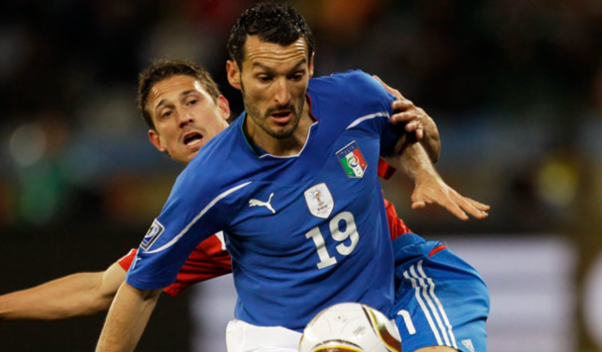 Top 10 Best Right Backs In Football History